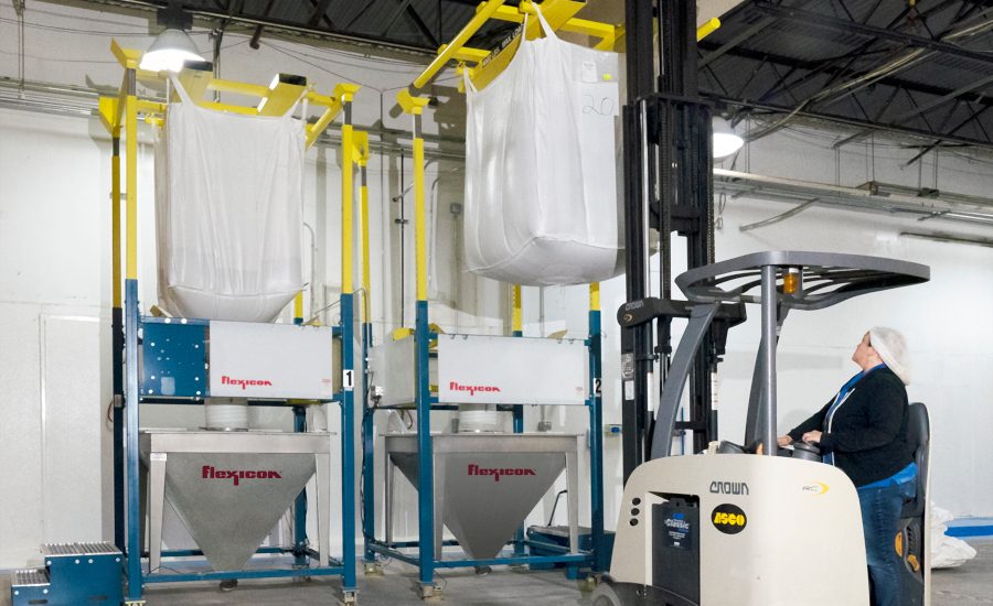 Bulk bag handling for humanitarian food relief | 2021-03-25 | Food ...