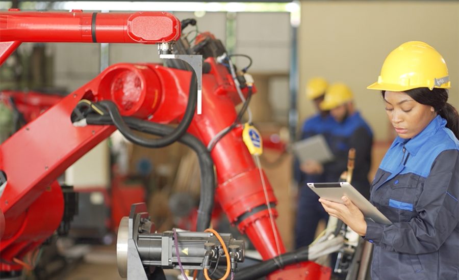 Robot and Cobot Technology Transform Food Operations | Food Engineering